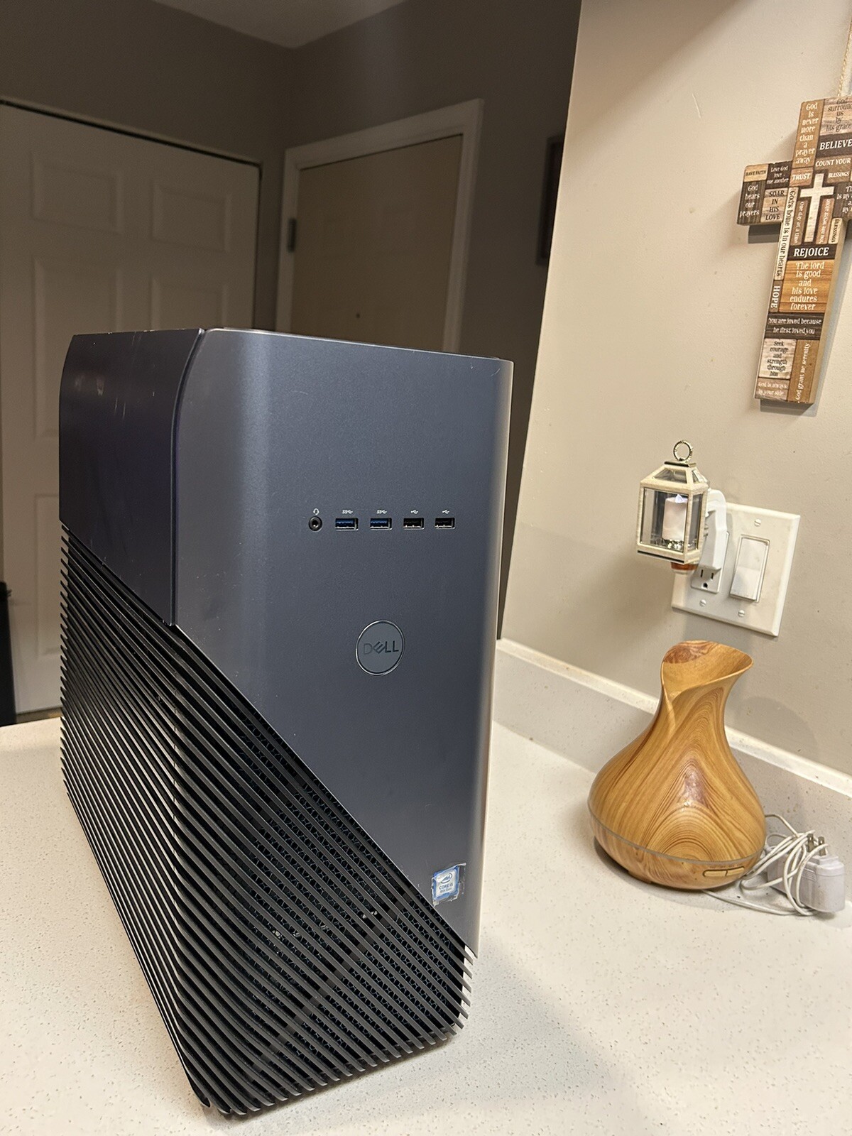 Dell Inspiron 5680 (1 TB+128 GB, Intel Core i5 8th Gen., 8 GB) NIVIDIA ...