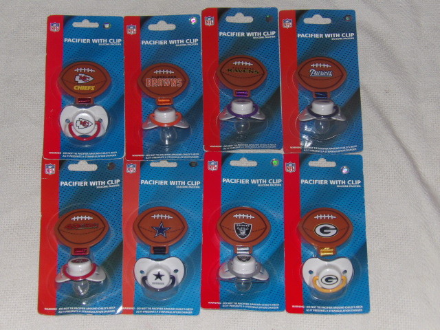 NFL VARIOUS TEAMS PACIFIERS W CLIPS PACKERS 49ERS RAVENS COWBOYS ...