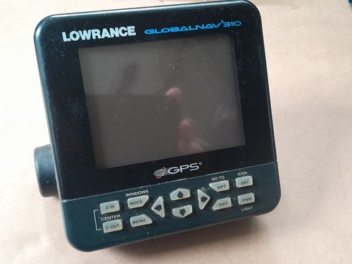 lowrance globalnav 310 boat marine 15v 12-Channel navigator desplay GPS ...