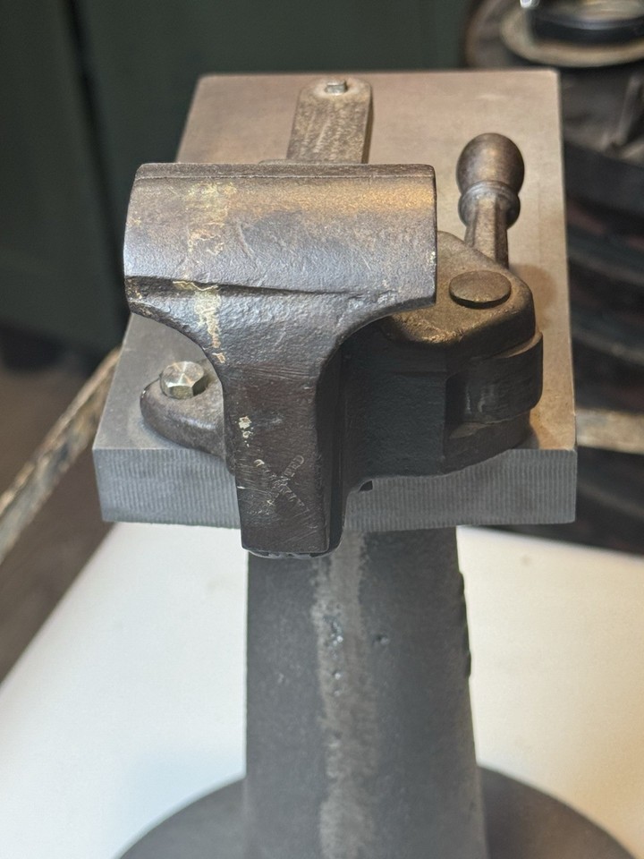 2” Patented Stephens Bench Vise On Mini Round House Vise Stand 49 Of 50 ...