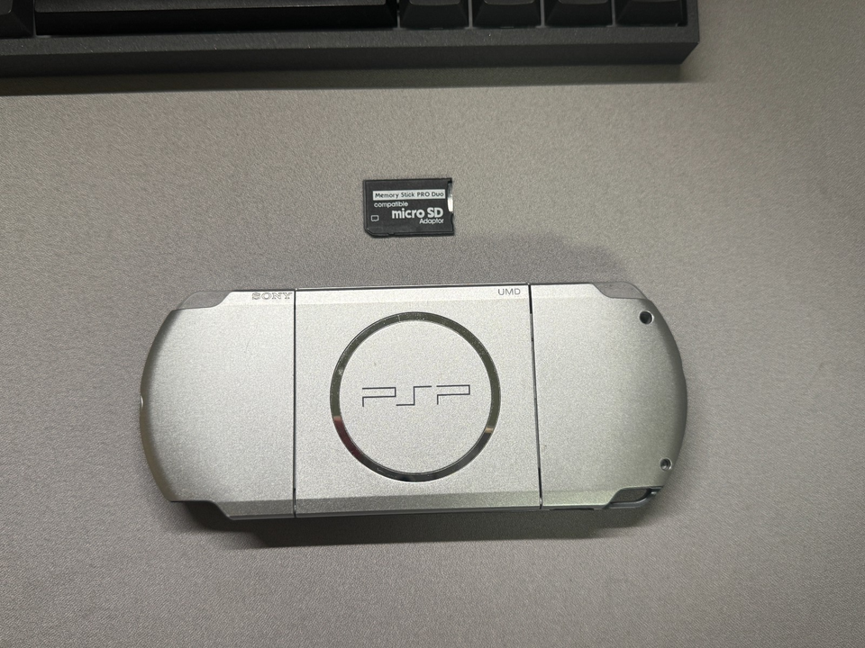 Sony PSP 3000 Silver w/ Charger, Memory Stick Adapter, Micro USB ...