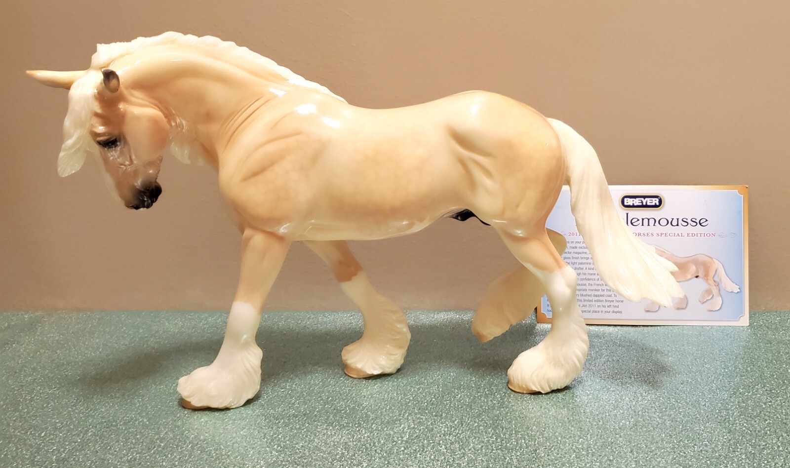 Breyer Pamplemousse Glossy Dappled Palomino Othello in Excellent ...