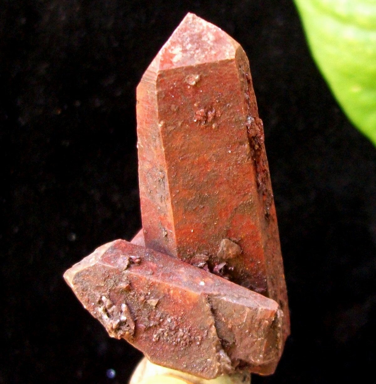 FLOATER Black Hematite Rosette & Quartz w/ red Hematite coating China ...