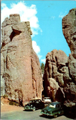 Needle's Eye Tunnel Along Highway 87 Custer State Park Old Cars Vintage ...