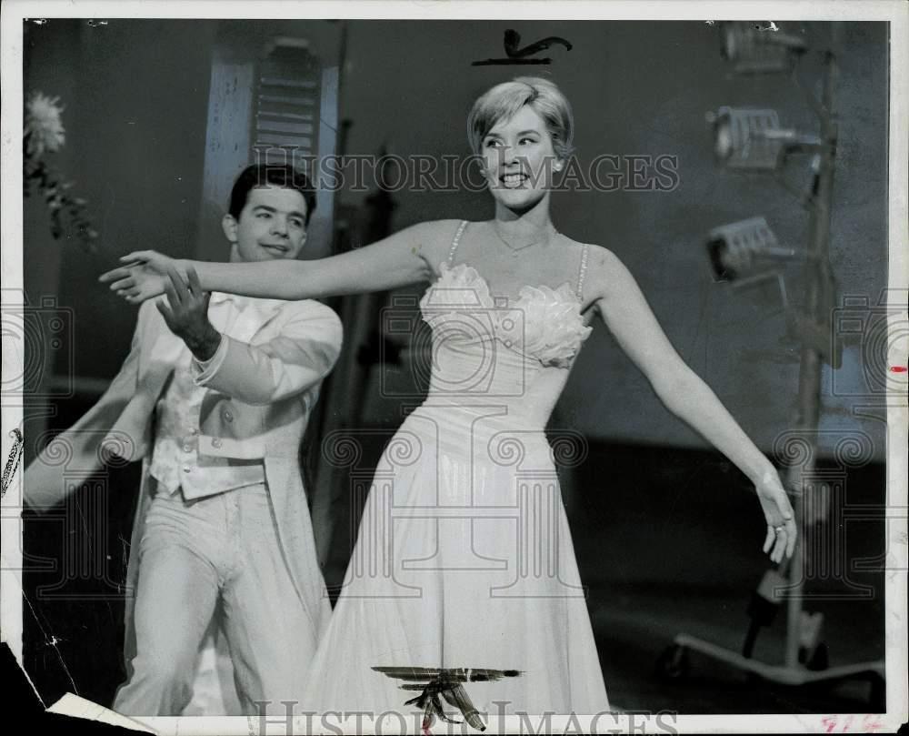 Ann Bell Actress 60 Photos Moonagedaydreamfilm