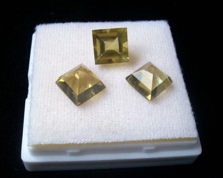 LEMON QUARTZ STEP CUT PYRAMID 10MM 2PCS LOT ONE SIDE CUTTING WONDERFUL ...
