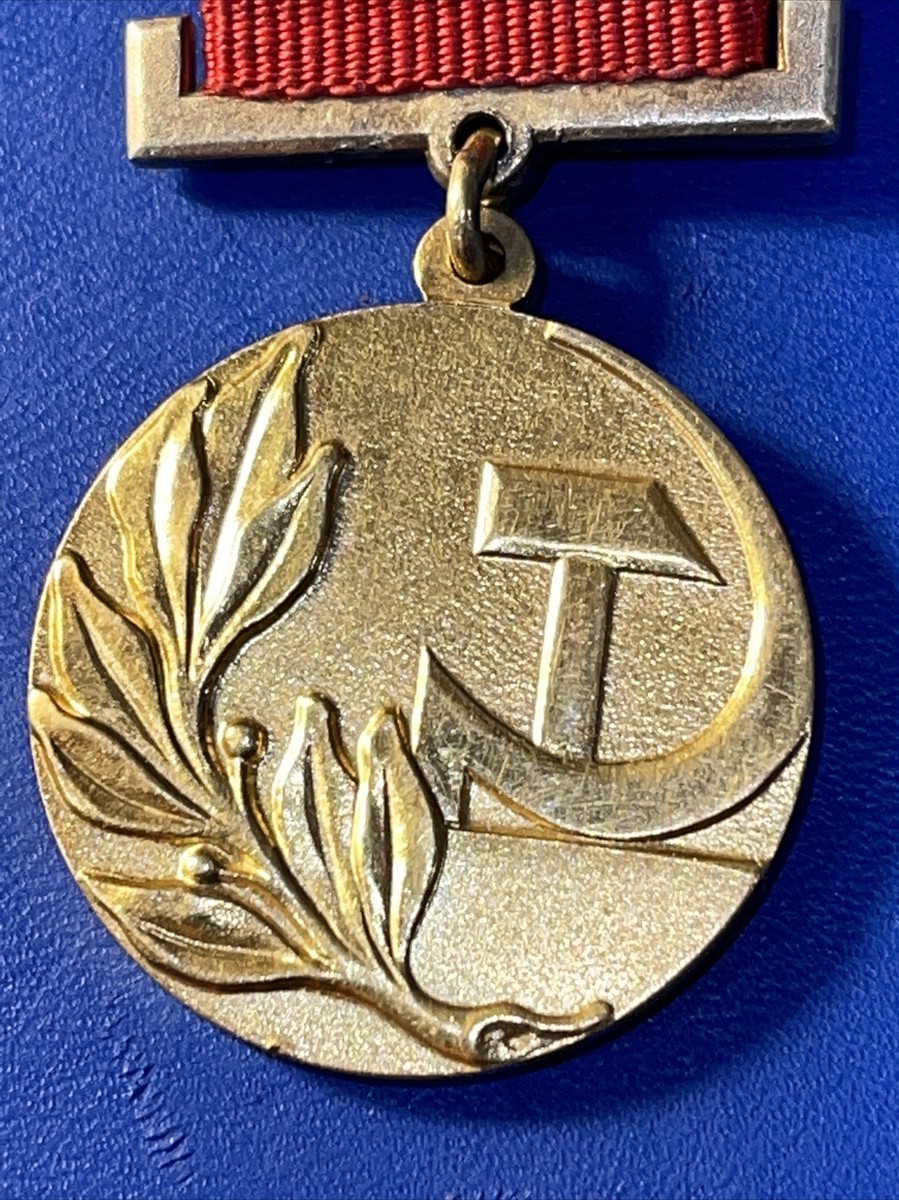 Ussr Award Excellent Tankman USSR Soviet Army Metal Badge Award New