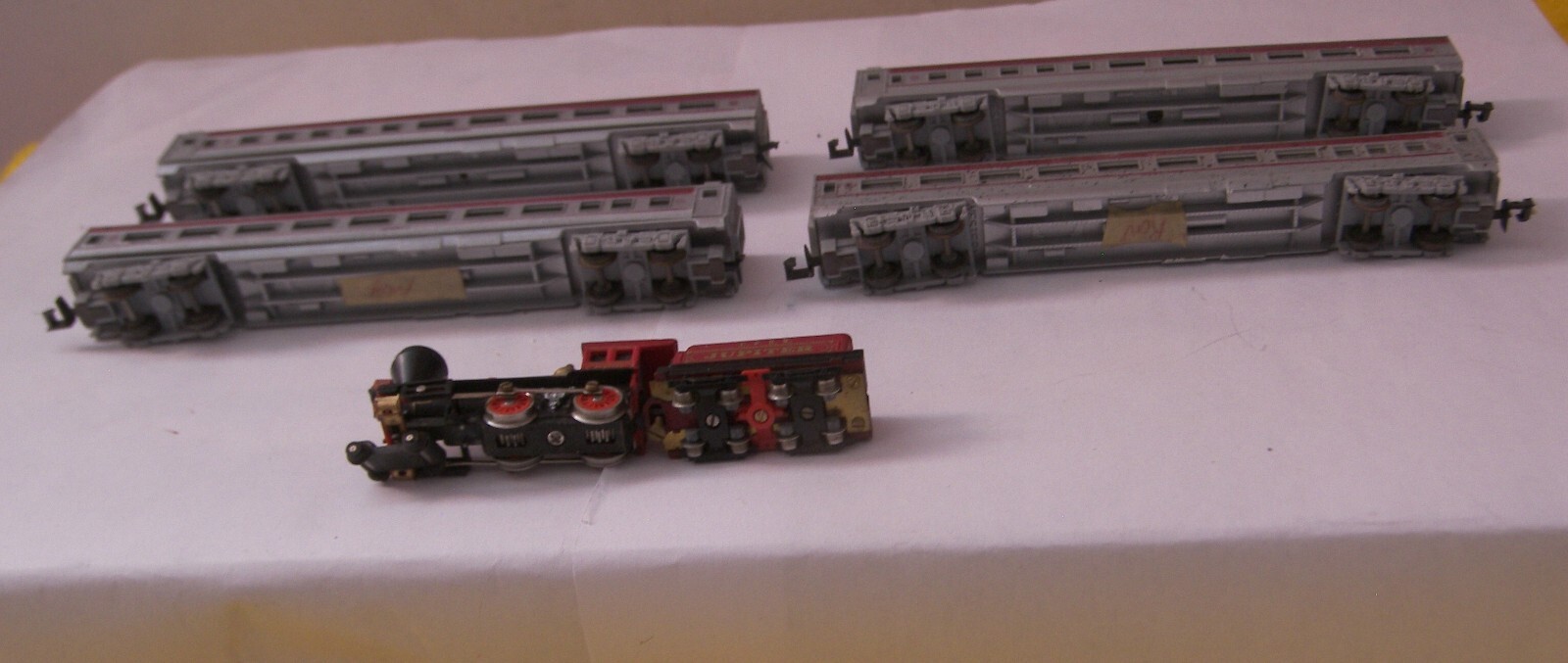 N Scale Jupiter Locomotive CPR & 4 Coach Cars | eBay