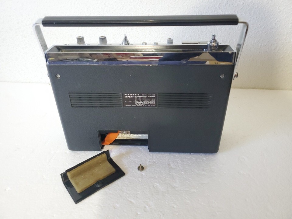 Vintage Panasonic Radar Matic FM/AM/MB Transistor Radio - Model RF-880 ...