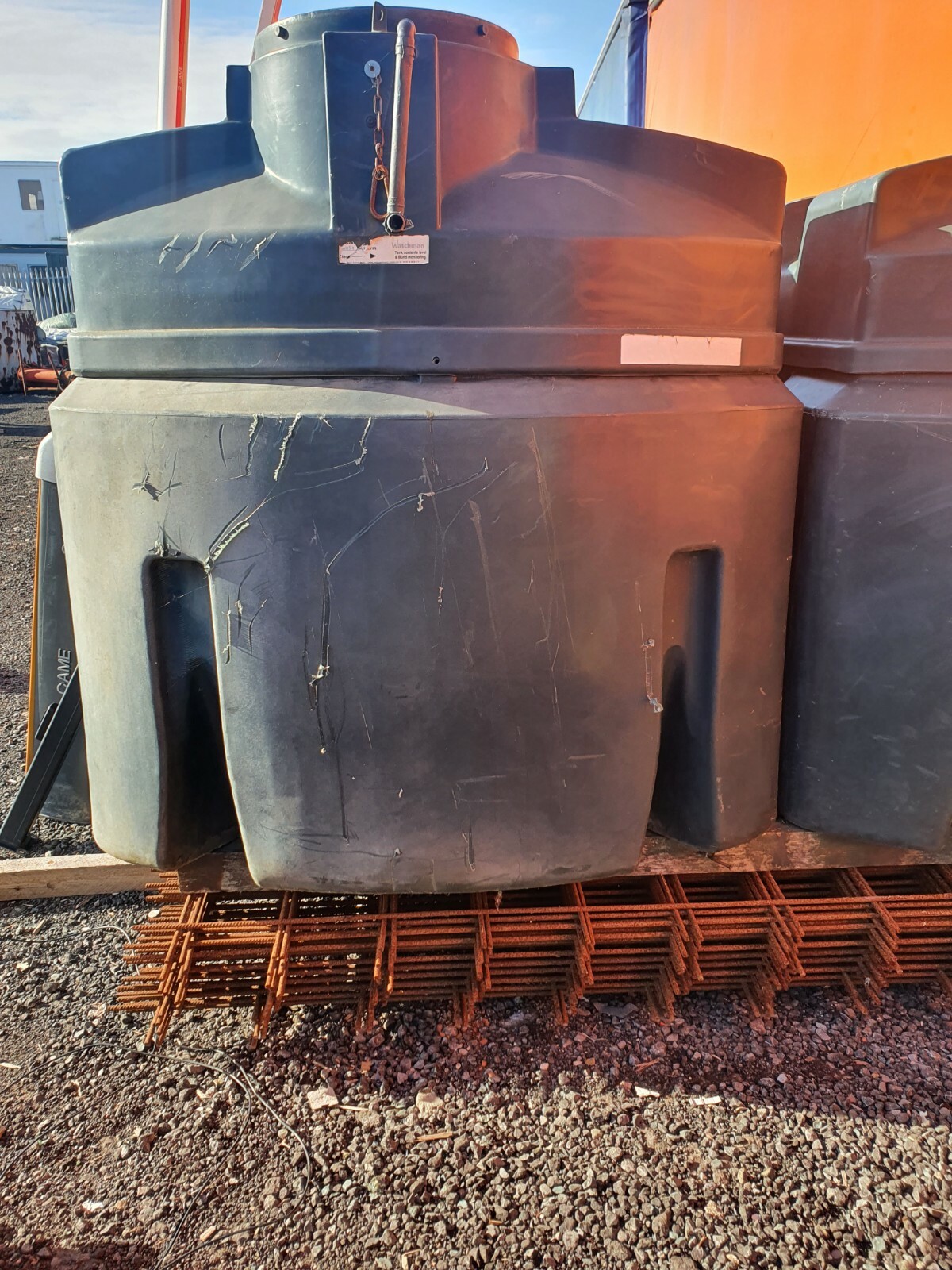 Titan 2500L Bunded Oil tank bottom fed, waste oil, fuel storage can ...