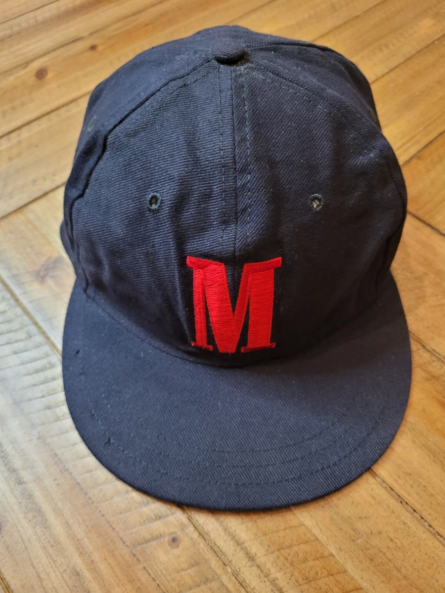 Red Hat Black M