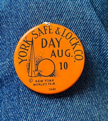 Scarce 1940 New York World's Fair York Safe & Lock Co. 1 3/4"Cel ...