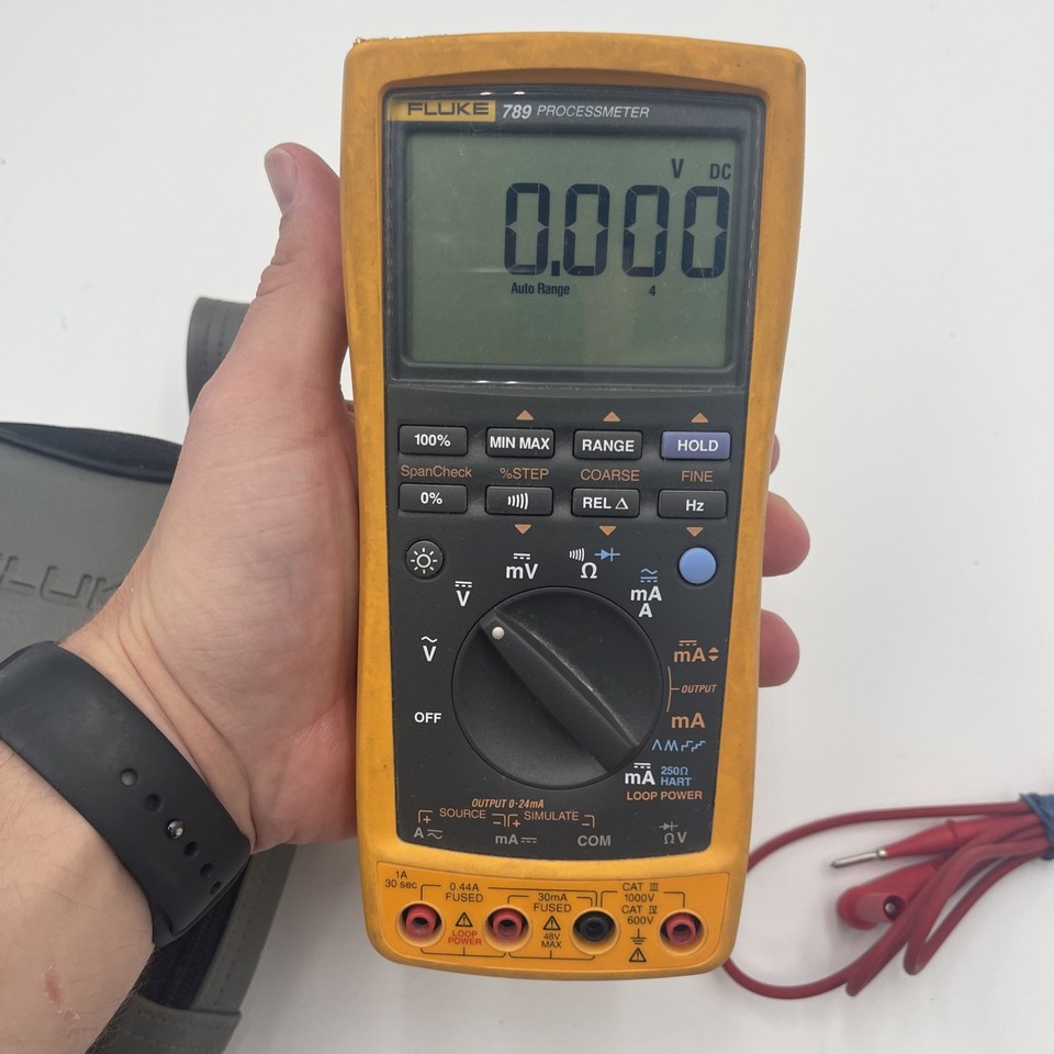 Fluke 789 ProcessMeter Digital Multimeter Calibrator With Case and Leads | eBay