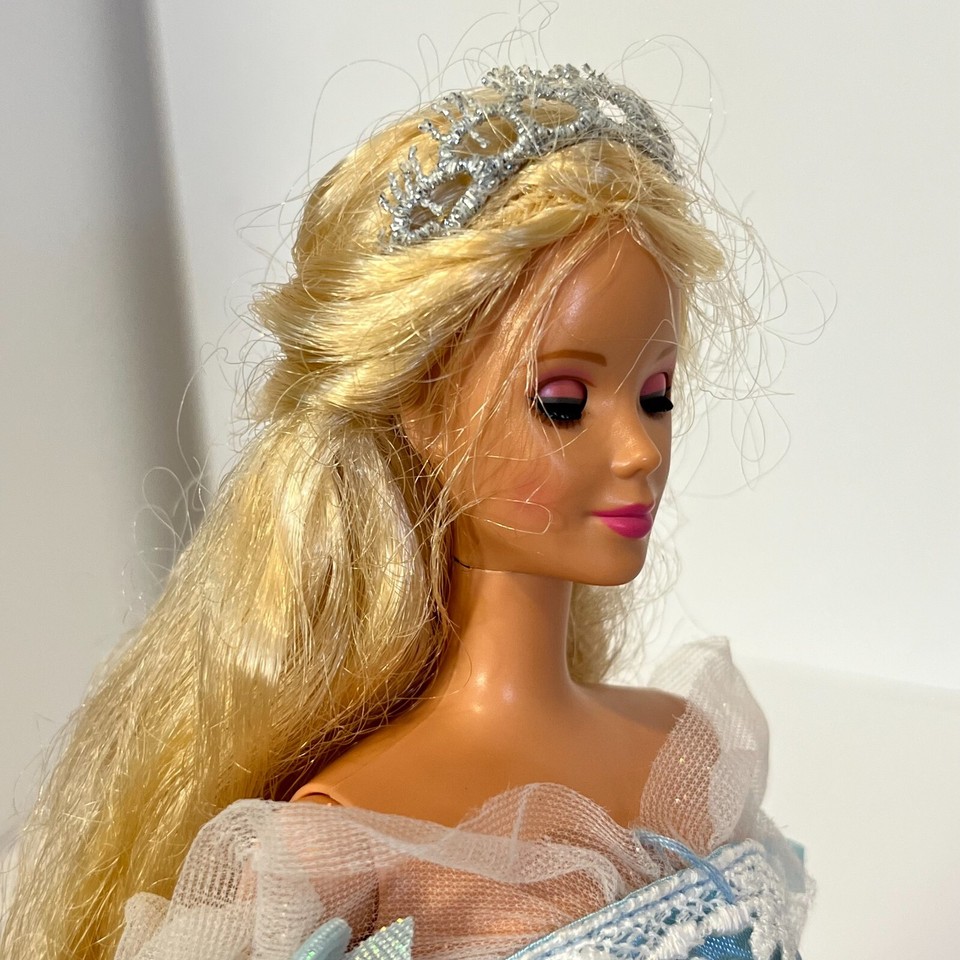 Vintage 1998 Sleeping Beauty Barbie Doll Eyes Open and Close Mattel | eBay