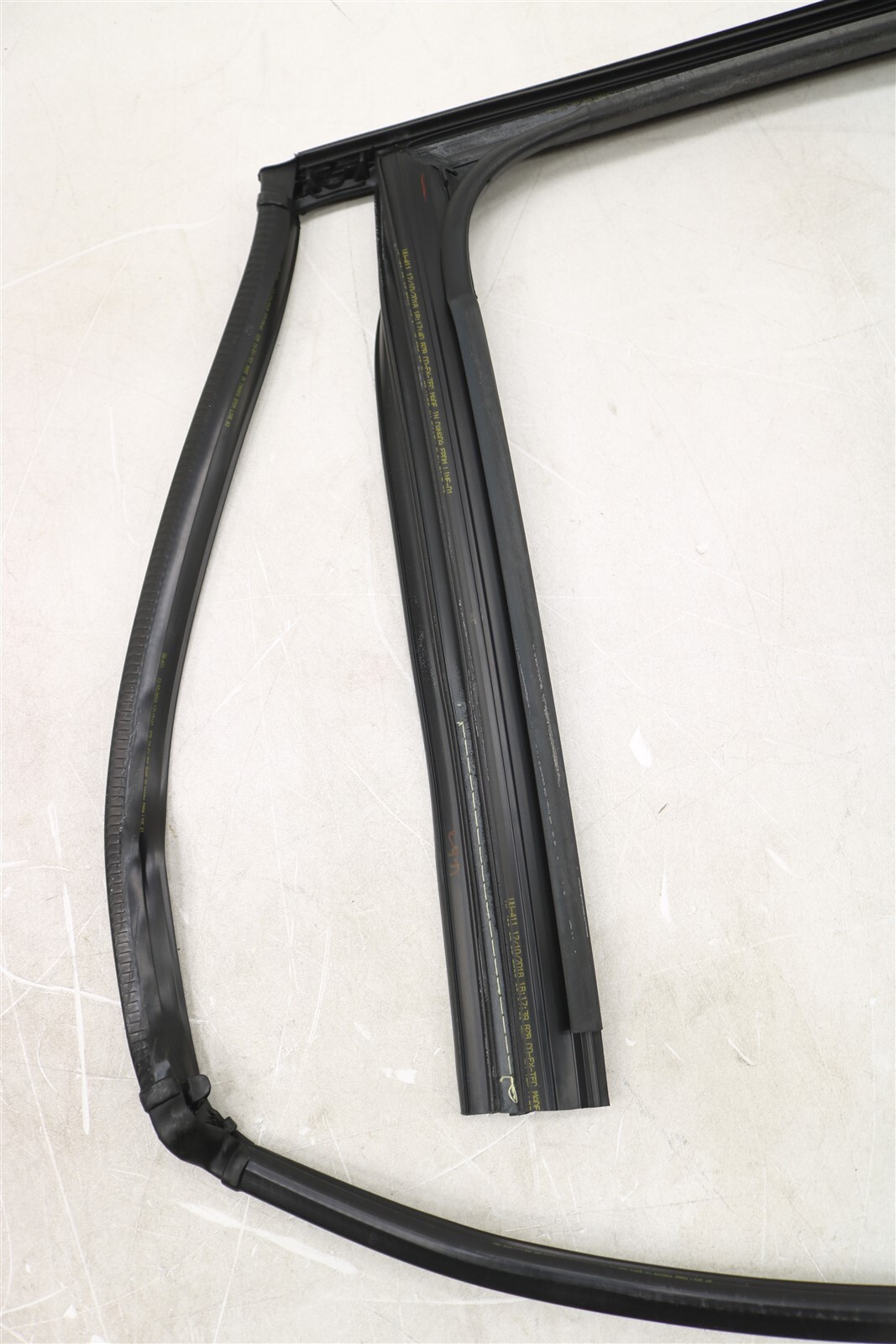 NEW OE Volkswagen Rear Right Window Glass Channel Run 561839432QVNH ...