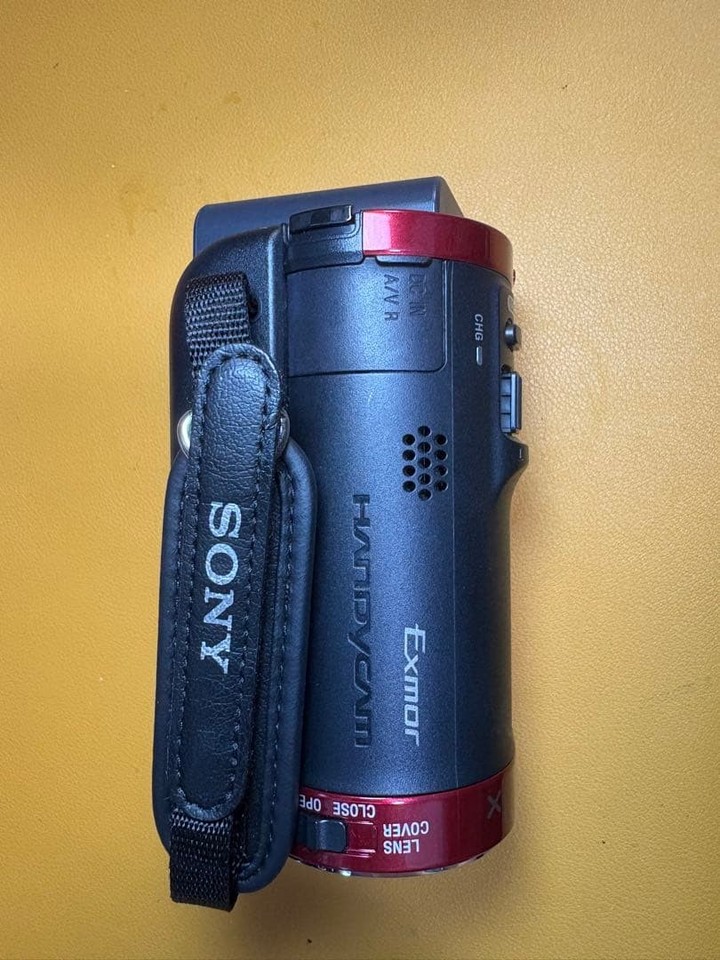 Sony HDR-CX120 Red Handycam Digital Camcorder 10x Optical Zoom 16GB w ...