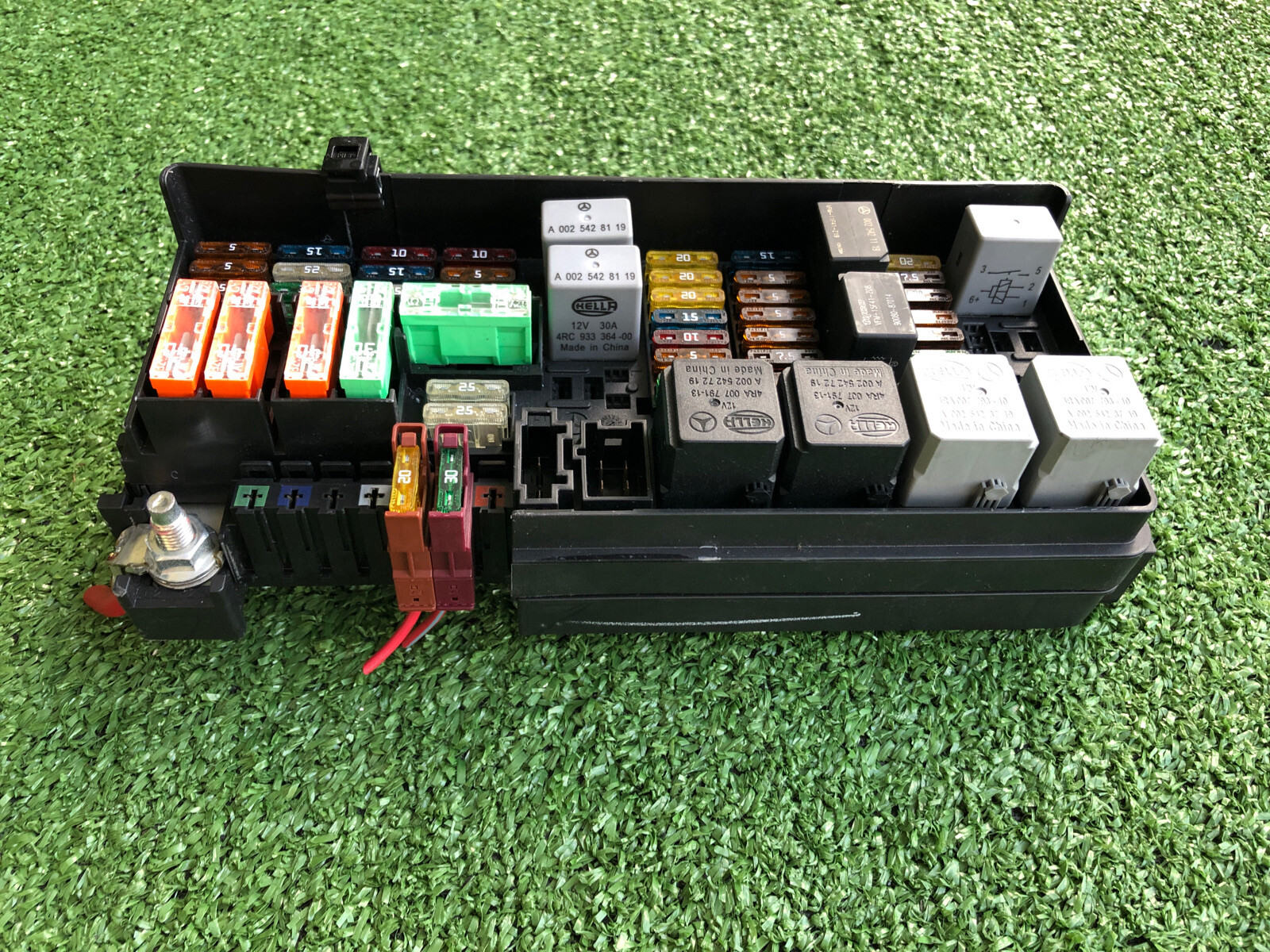 06-13 Mercedes W251 R350 GL450 ML550 Rear Relay SAM Fuse Box 1645403372 ...