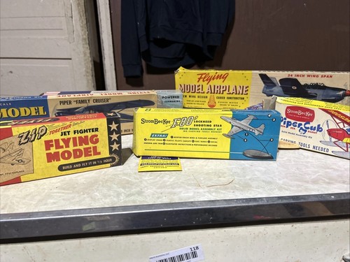 LARGE LOT OF VINTAGE 1940’S AIRPLANE BOXES AND PAPERWORK MODEL KITS ...