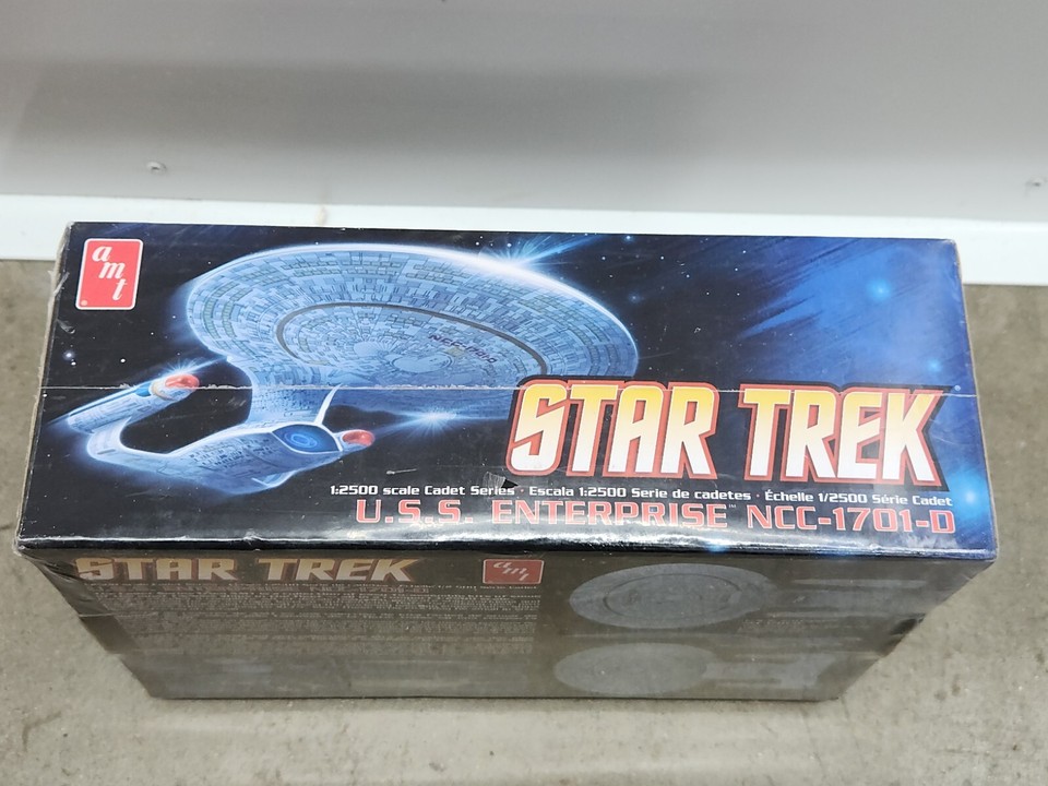 2012 (new) AMT Star Trek U.S.S. Enterprise NCC-1701-D Model Kit Ships ...