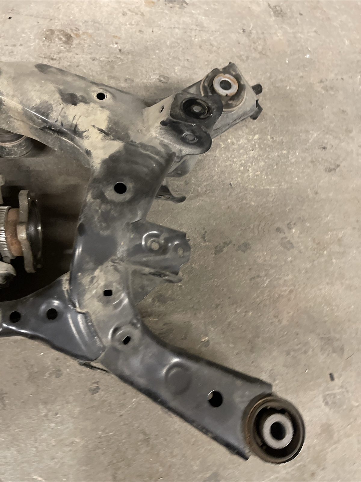 2012 Nissan 370z Rear Subframe Rear Differential RWD OEM | OE