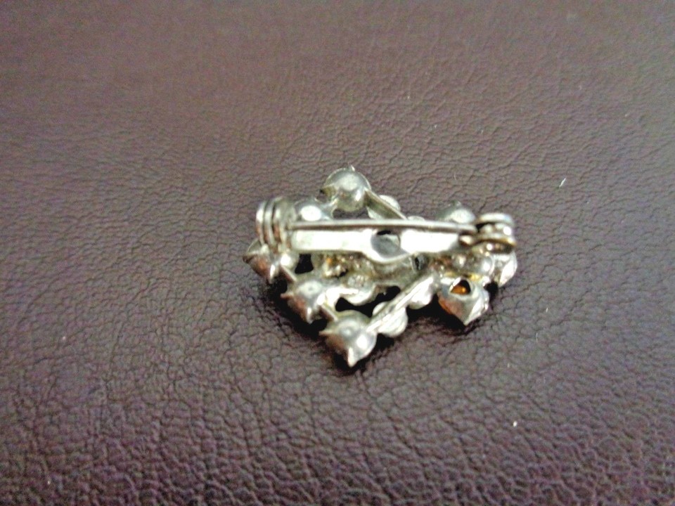 Small Vintage Clear Stone Pin (Missing One Stone) | eBay