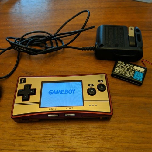 Nintendo GameBoy Micro Famicom Model 20th Anniversary Edition tested ...