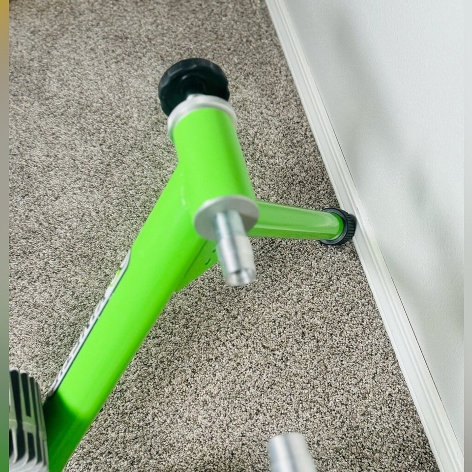 Kurt KINETIC INDOOR BIKE Bicycle TRAINER Smart Cycling Road Machine T ...