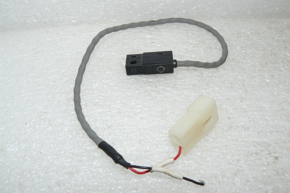 SMC D-C73 REED SWITCH 24VDC 23INCH LEADWIRE | eBay