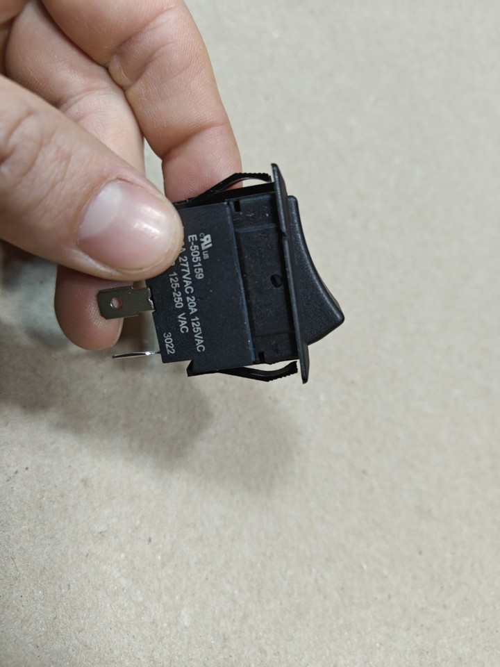 GSW-45 Heavy-Duty Electrical Rocker Switch, SPST, ON-OFF, 20 A/125V AC ...