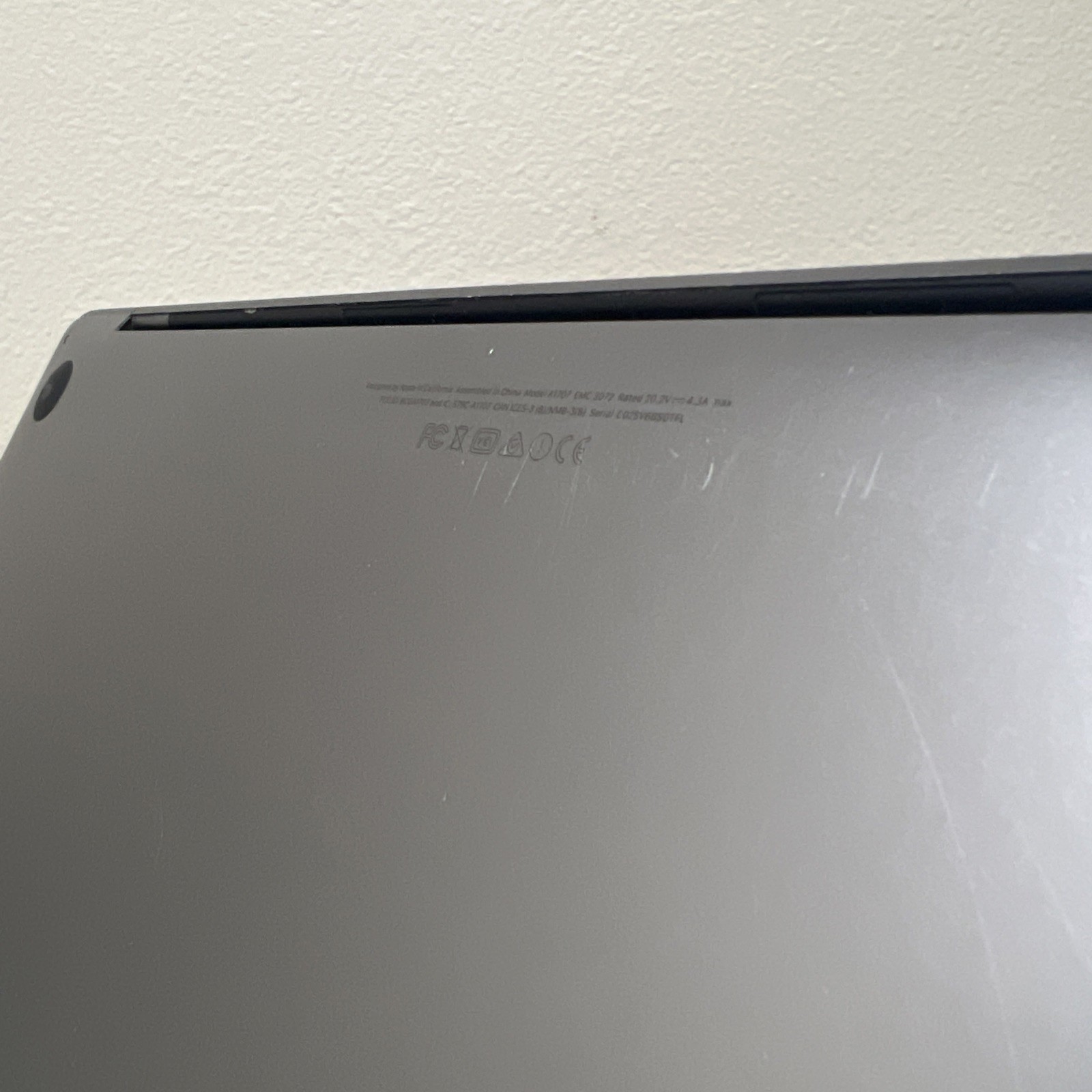 Apple MacBook Pro 15.4 in 2016 Space Gray/Intel Core i7 6th Gen. 2.60 ...