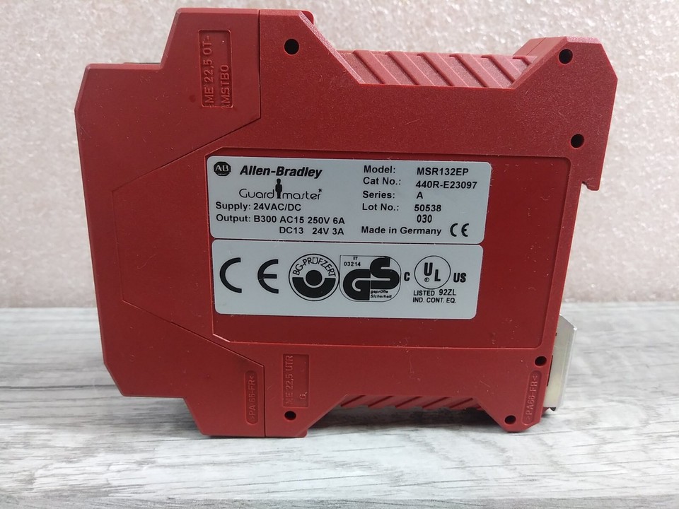 Allen Bradley GUARDMASTER SAFETY RELAY-MSR132EP | eBay