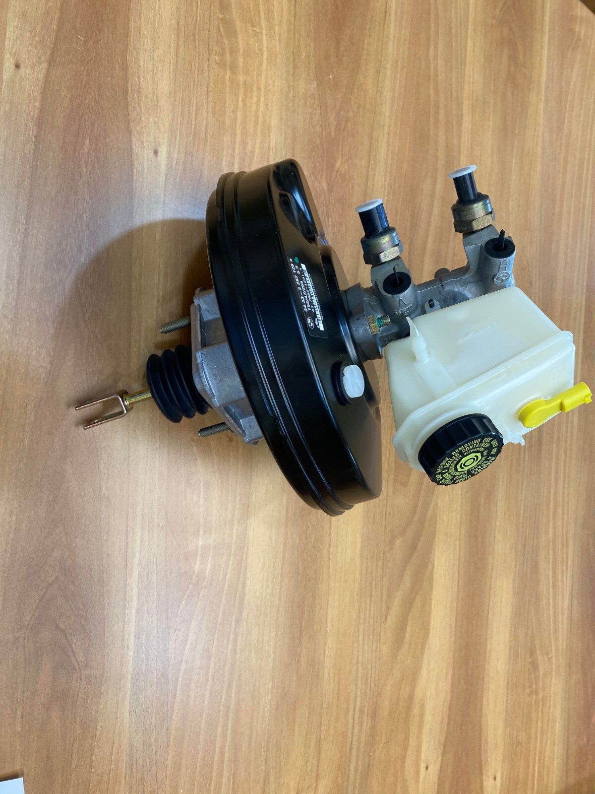 BMW 34-33-2-282-128 Brake Booster w/Master Cylin for Z3 323i 328i 318i ...