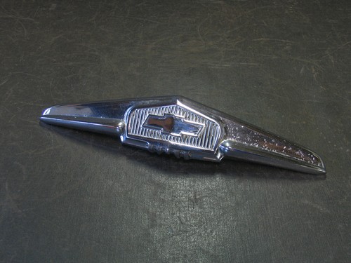 1949 CHEVROLET STYLELINE FLEETLINE COUPE HOOD EMBLEM ORNAMENT RAT ROD ...
