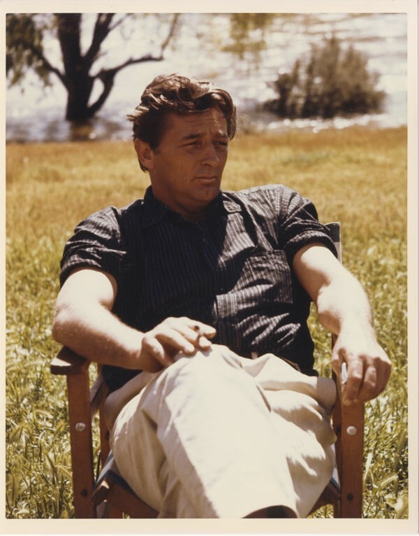 Robert Mitchum 1960s Sitting in Chair Smoking Cigarette Vintage 8x10 ...