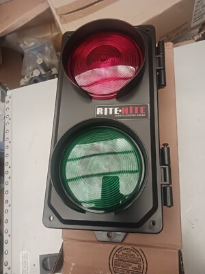 NEW RITE-HITE RED & GREEN LIGHT Box 0155402 With Circuit Board | eBay