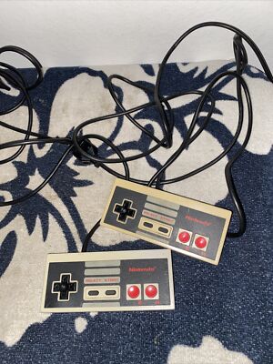 LOT OF 2 ORIGINAL NINTENDO NES OEM OFFICIAL CONTROLLERS Vintage | eBay
