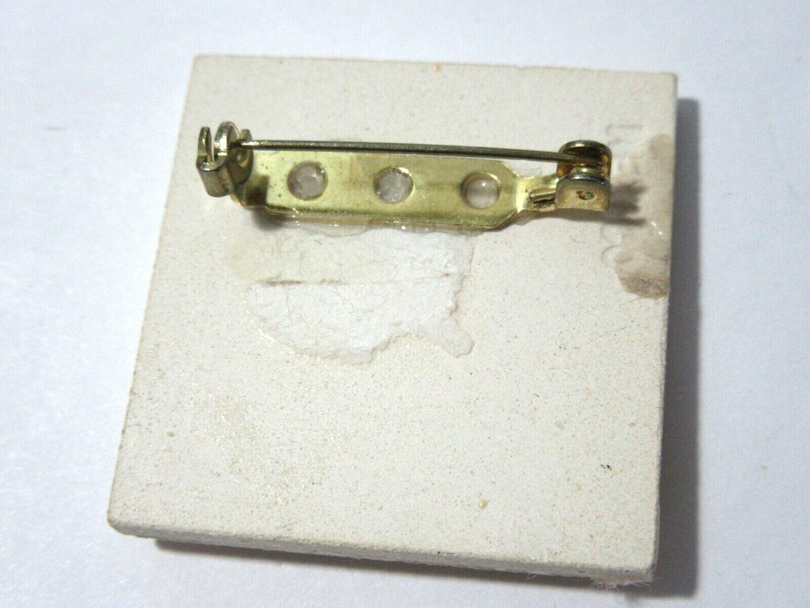 TILE PIN DRIED LEAVES MADE IN MEXICO VINTAGE - Gem