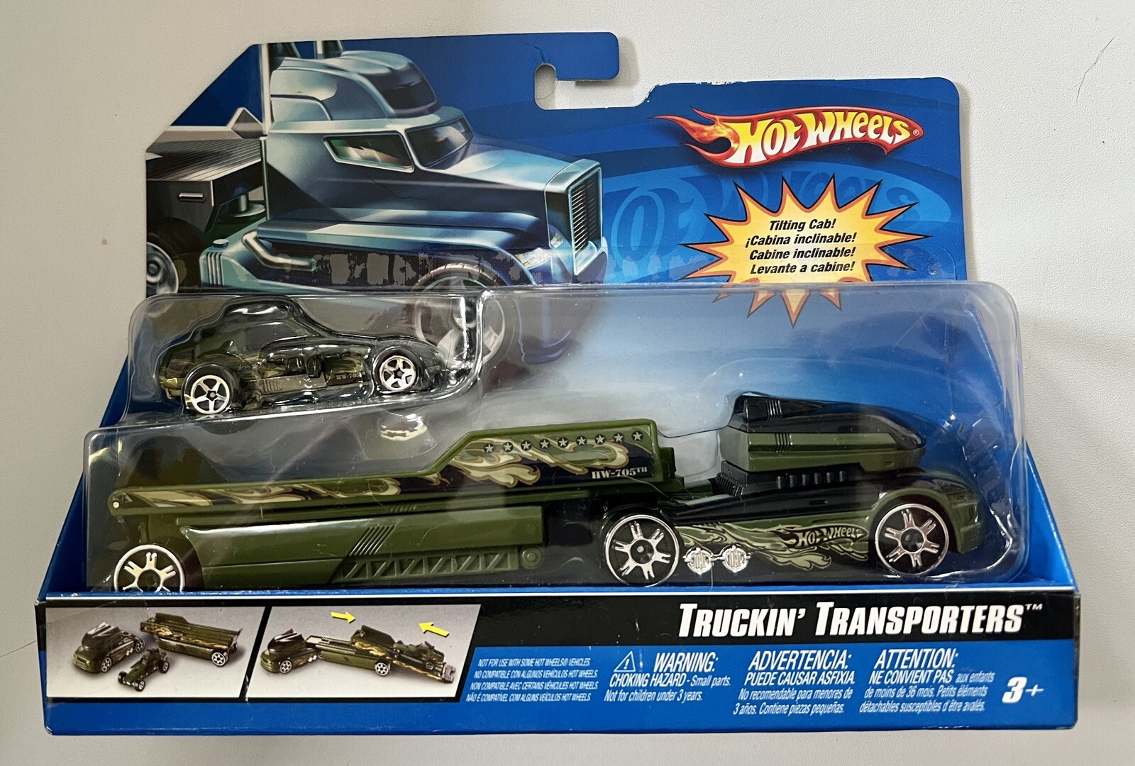 Hot Wheels Transport Truckin' Transporter & Vehicle L3191
