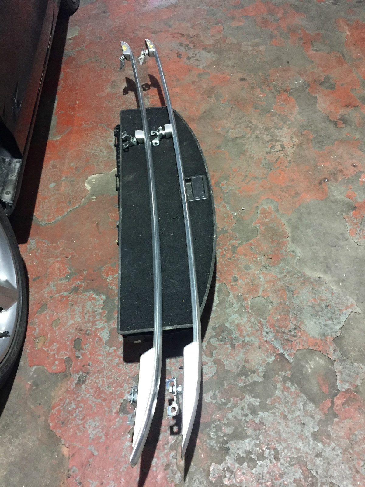 vw-touran-roof-rail-bars-2003-2010-ebay