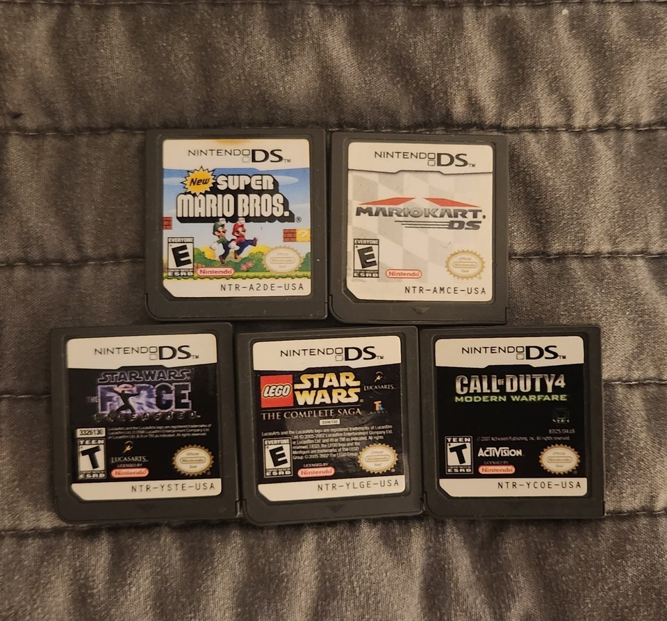 Nintendo DSI DS Handheld Console Black w/ Stylus, Charger, Five Games ...