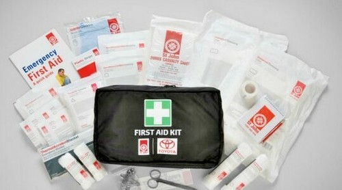 TOYOTA FIRST AID KIT FAMILY SIZE LARGE VERSION NEW GENUINE ACCESSORY ...
