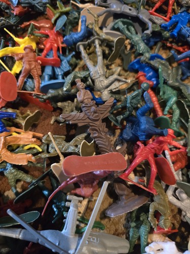 Mixed Lot Of Mini Plastic Army Battle Figures | eBay