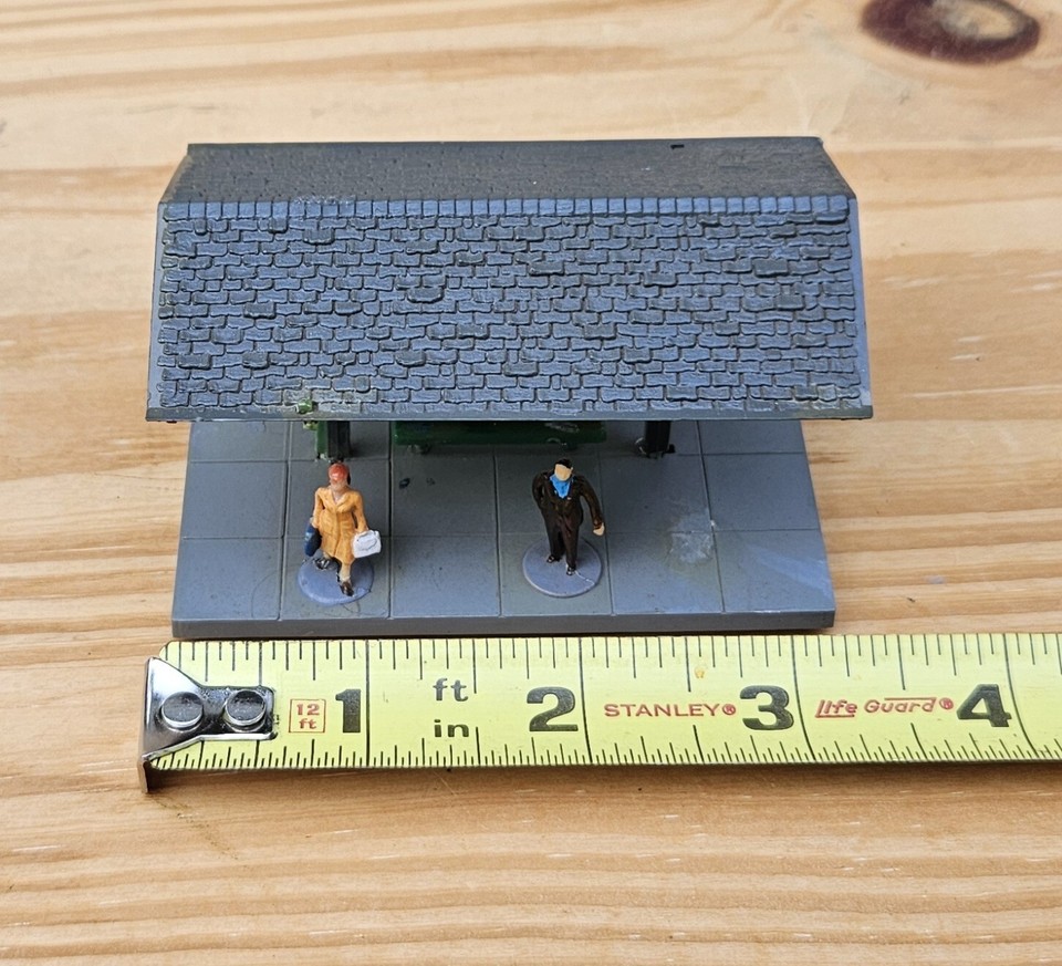 Vintage HO Scale Platform Station Hillside Railroad Layout Structure ...