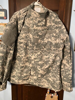 Men’s Full Zip Pixelated Camouflage Jacket Windbreaker Size Medium | eBay
