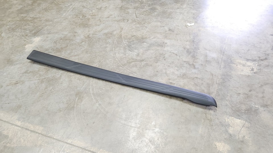 Genuine OEM Toyota 66248-04030 Passenger RH Truck Bed Cap Molding 2005 ...