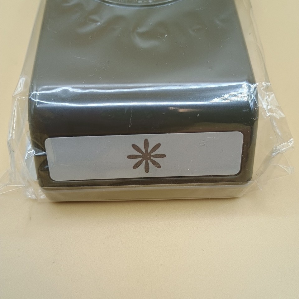 Stampin’ Up! Medium Daisy Paper Punch Flower 149517 | eBay