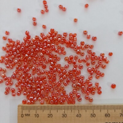 400pcs tiny 3mm Red Glass Seed Beads Lustered Transparent AUS Free ...