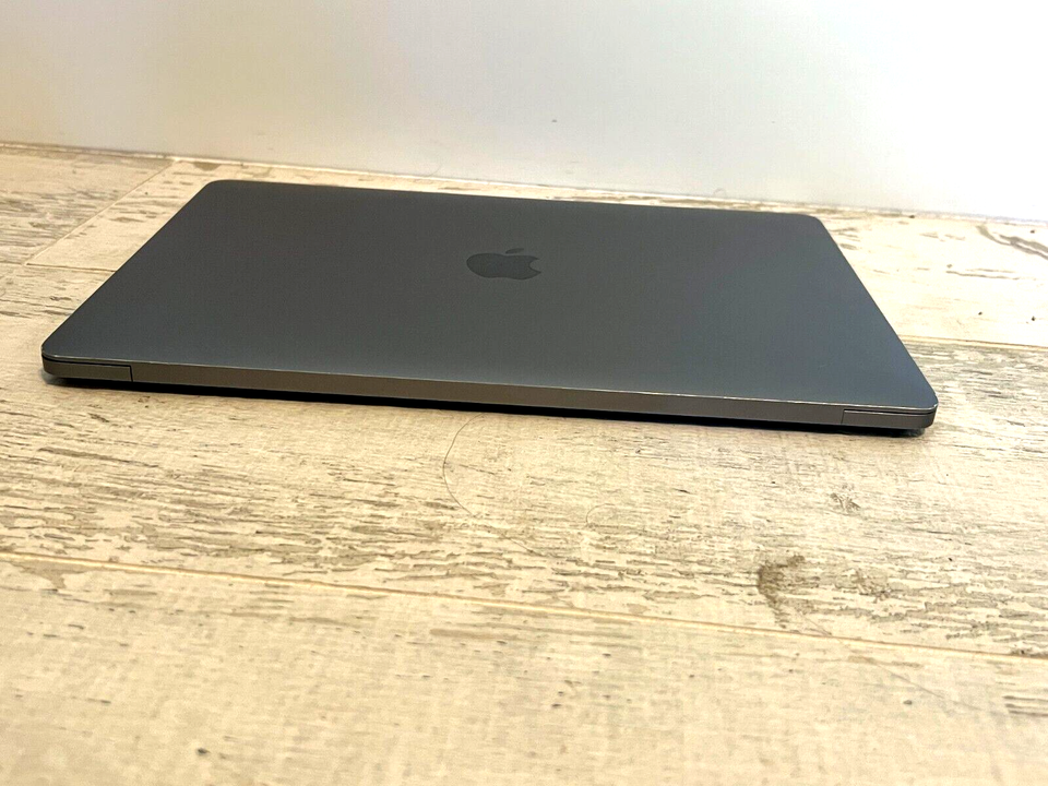 Apple Macbook Pro 16GB 13 inch A1989 Sequoia Quad Core i7 512GB SSD ...