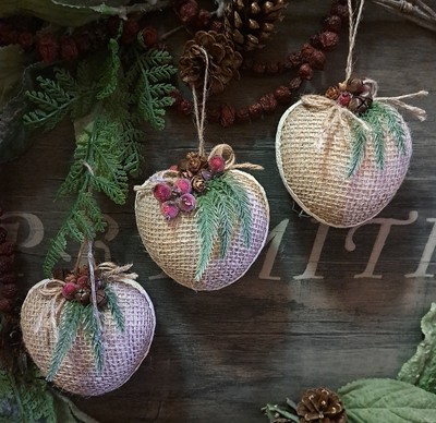 Primitives - Primitive Christmas Ornies