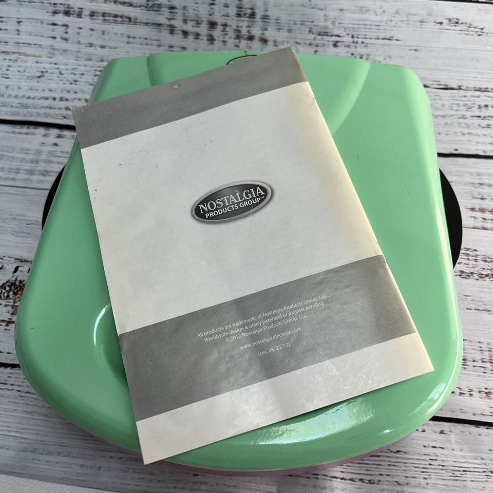 Nostalgia 4-in-1 Bakery Bites Express Mini Bundt Cake Tray Included w ...